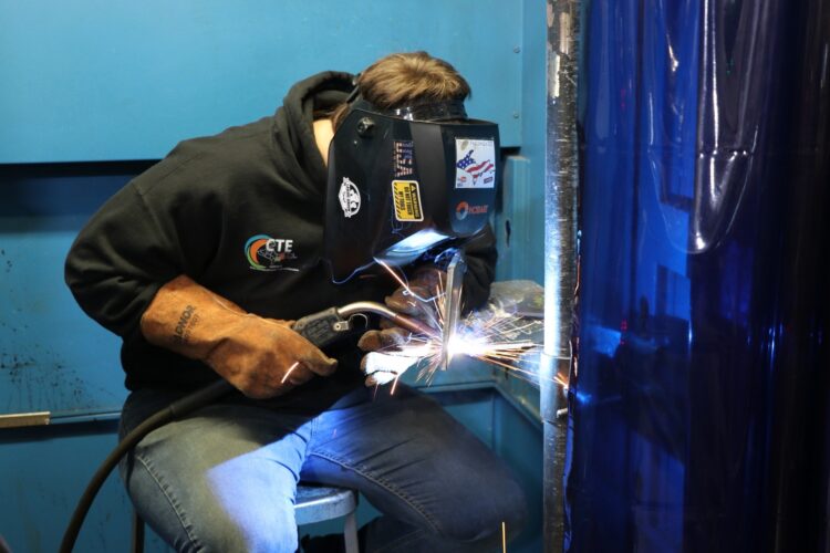 Bay College to host welding competition | News, Sports, Jobs - Daily Press